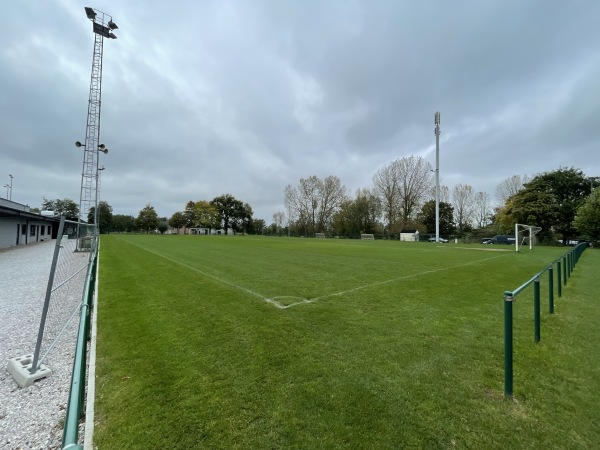 Mirakelstadion Terrein 2 - Stadion in Waregem